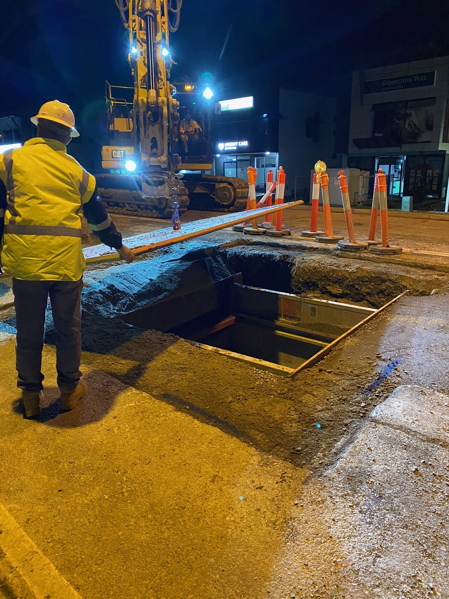 Trafficable Steel Plates over Shoring Box - Brisbane - Shore Hire